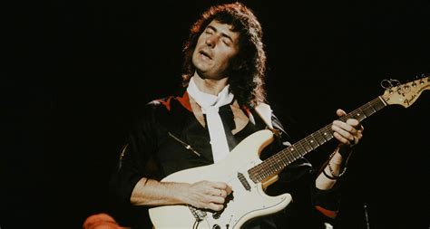 Ritchie Blackmore Why He Switched To The Strat From The 335 Guitar World