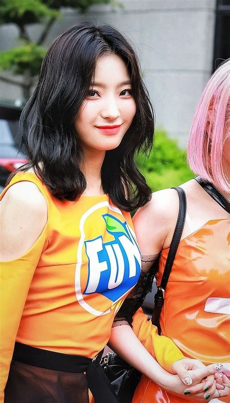 Pin By ☠️d A O H☠️ On 01 Lee Sae Rom 🦊 이새롬 Striped Top Womens Top Women