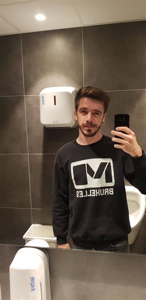 765 Best Bathroom Selfie Images On Pholder Selfie Gaybrosgonemild
