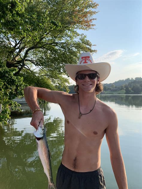 49 Hilarious Skipjack Shad Puns Punstoppable 🛑