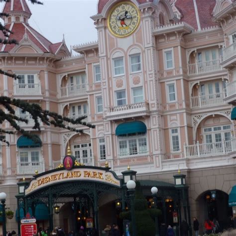 Lila Hamitouche Youtube