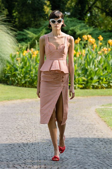 Genny Rtw Spring 2021 Photos