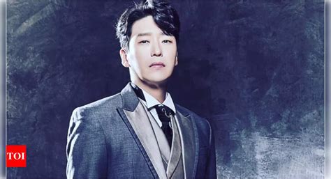 Um Ki Joon Wedding Announcement The Penthouse Actor Um Ki Joon