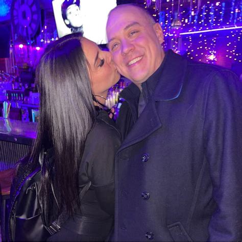 Chris Nelis Chris Nelis Updated His Status Facebook