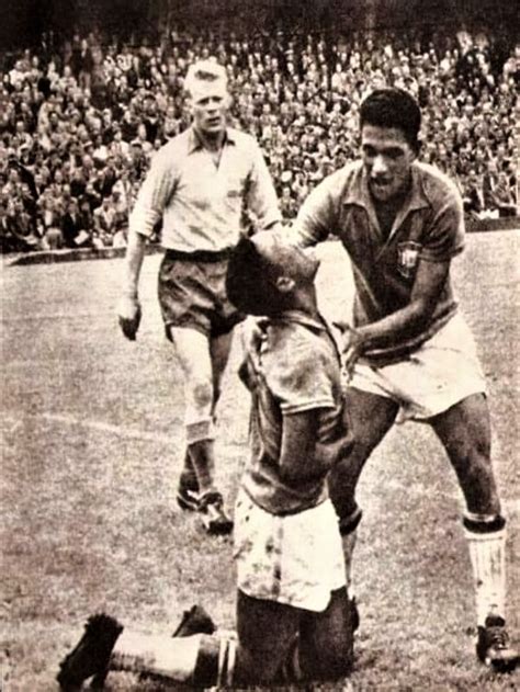 Phenomenal Pelé Leyendas De Futbol Mundial De Futbol Futbol Brasileño