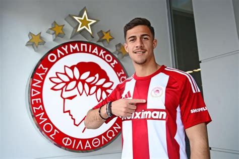 Ολυμπιακός μεταγραφές Ανανέωσε ο Μπάμπης Κωστούλας