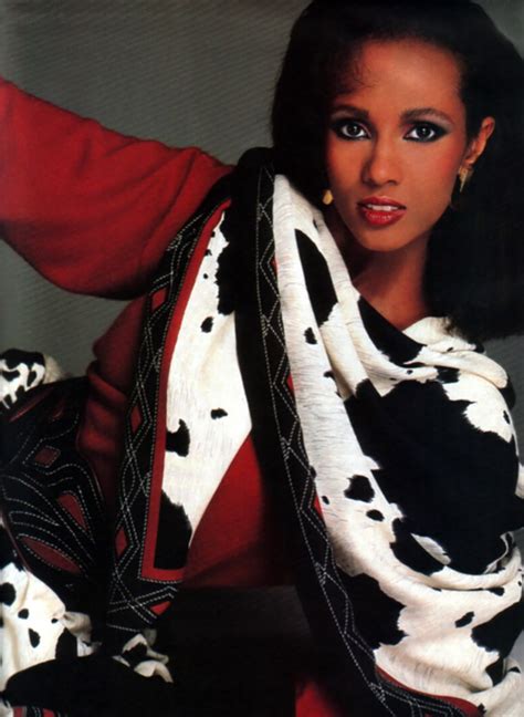 35 Stunning Photos Of Beautiful Model Iman In The 1970s And 80s ~ Vintage Everyday Iman Model