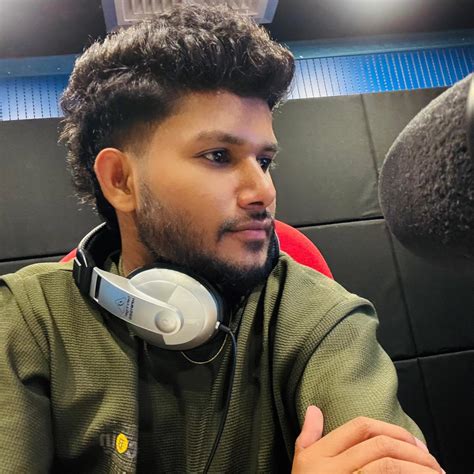 Chamod Dilshan Presenter