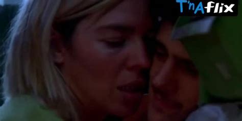 Natalia Dragoumi Sexy Scene In Testosteroni