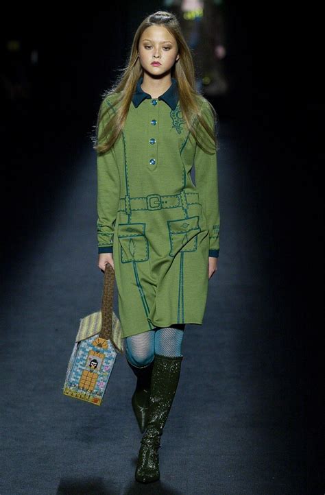 On Her 40th Birthday Revisit Devon Aokis Greatest Runway Moments Artofit