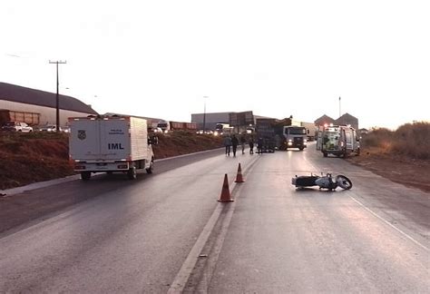 Grave Acidente Entre Motocicleta E Cavalo Mata Motorista Da Stadbus Na Br 020 Em Formosa