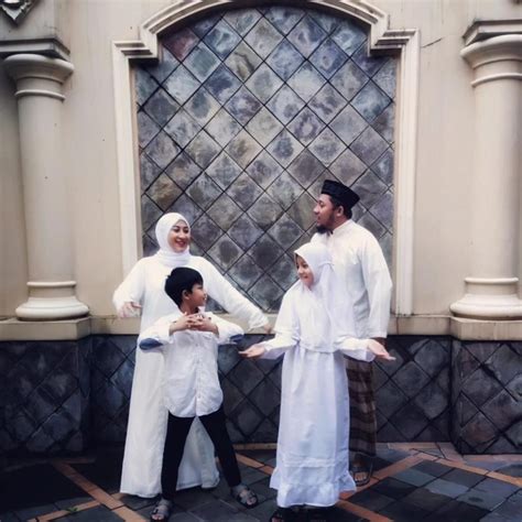 5 Potret Nia Dan Adit Afi Yang Jarang Tersorot Langgeng 12 Tahun Menikah Foto 1