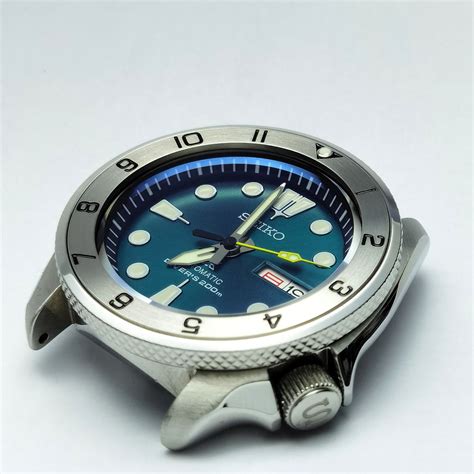 Sapphire Crystals 101 What Crystal Should You Choose For Your Watch