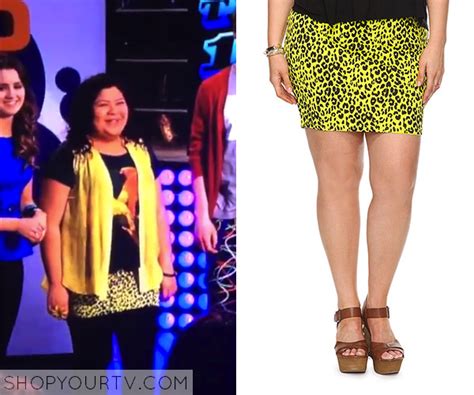 Austin And Ally Season 3 Episode 18 Trishs Yellow Leopard Print Skirt