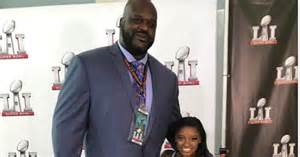 Simone Biles And Shaq Kick Off Super Bowl With An Epic Photo Huffpost Sport