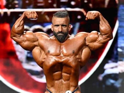 استوری یحیی گل محمدی برای هادی چوپان سرت سلامت گرگ پارسی طرفداری