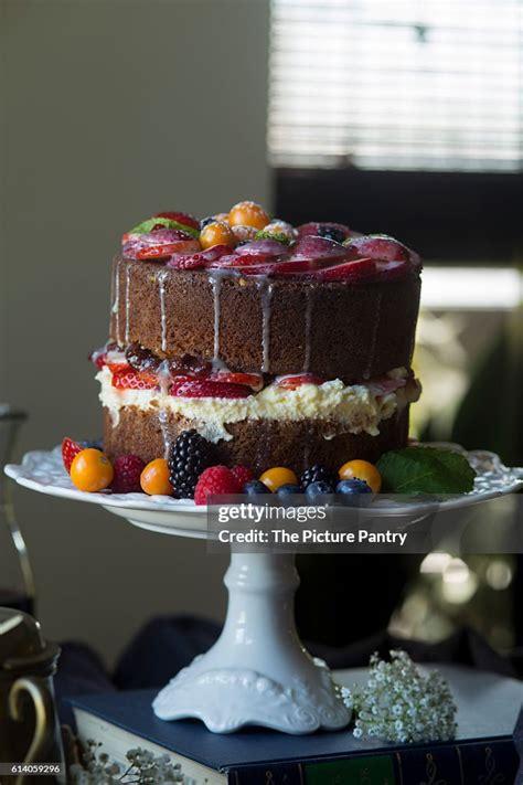 Fresh Fruit Vanilla Cake At Amanda Hackler Blog