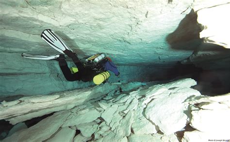 Cave Diving In Weebubbie Cave Australia Underwater360