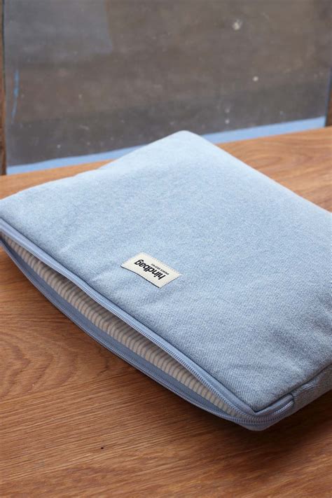 Housse Dordinateur Ava Denim Bleu Bio Éthique 🌈 Hindbag