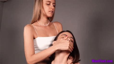 Hand Domination Between Girls 4k Mp4 Wantfeet