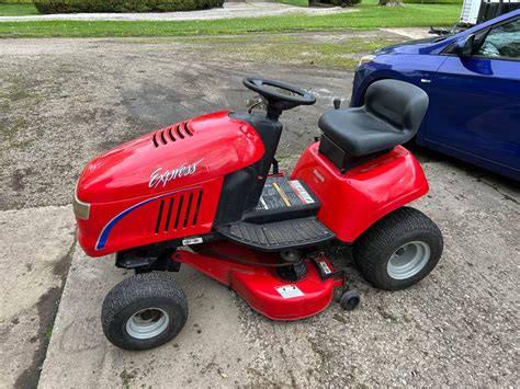 Simplicity Express 155hp Hydrostatic With 38” Deck Lawn Mowers