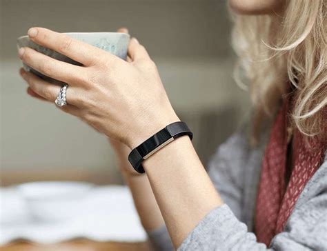 Fitbit Alta Fitness Tracker Key Features Price And Alternatives