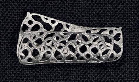 Horizontalvertical Defect In The Anterior Maxilla 3 Teeth Gap Geistlich