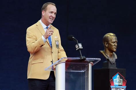Peyton Manning Joins Tennessee Communications Staff