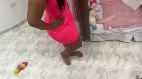 La Provocativa Madrastra Grabada Cambiándose De Ropa Xnxx Com