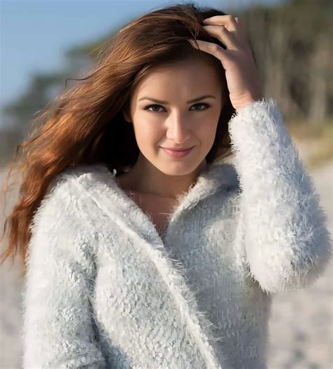 Lina Love Actress Wiki Age Net Worth Photos Videos Biography And More
