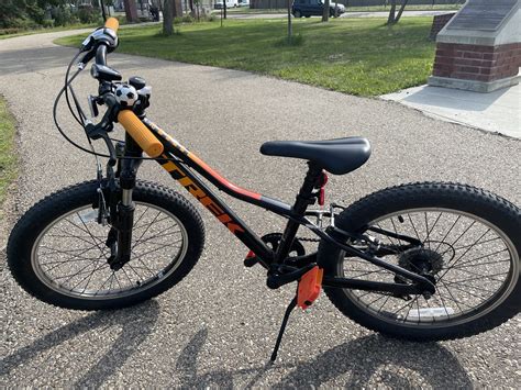 2023 Trek Precaliber 20”