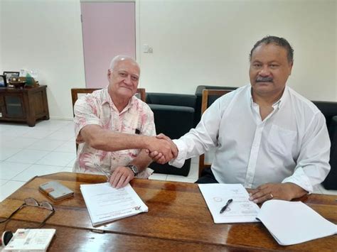 Faamautu Le Konekarate E Pulea Galuega O Le Fausia O Le Maketi Fou I