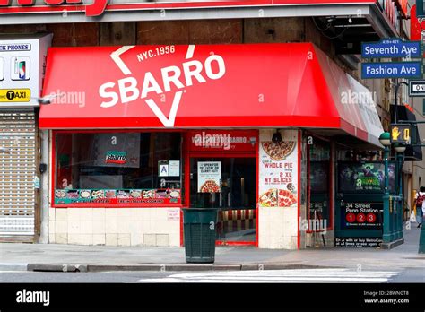 Sbarro 159 West 33rd St New York Nyc Storefront Photo Of An Chain