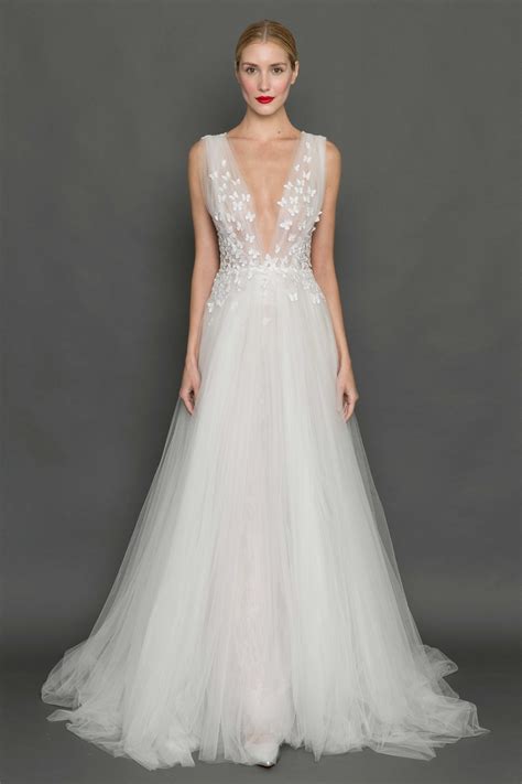 Margot Robbie Pan Am Wedding Dress