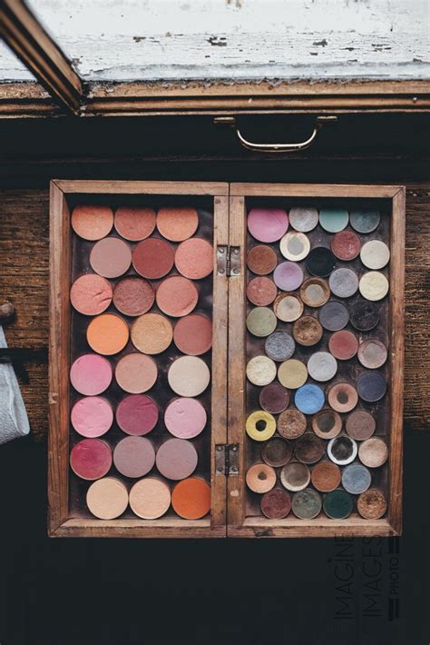Proofreader Face Makeup Artistry