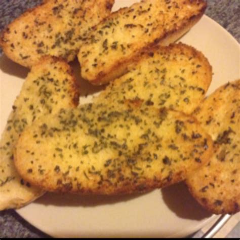 Easy Garlic Bread