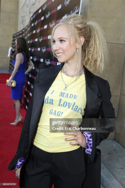 Juno Temple Seen At The Premiere Of Lovelace Held At The Egyptian