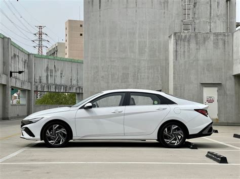 아반떼 Cn7 페이스리프트더 뉴 아반떼 인스퍼레이션 시승기사회 초년생 첫차로 아반떼를 추천합니다제로백연비가격표 네이버 블로그