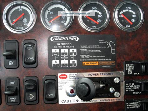 2009 Freightliner Columbia Cl120064st