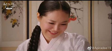 양미경 선생님 💜 Ms Yang Mi Kyung 💜 Yang Mi Embrace Pearl Earrings