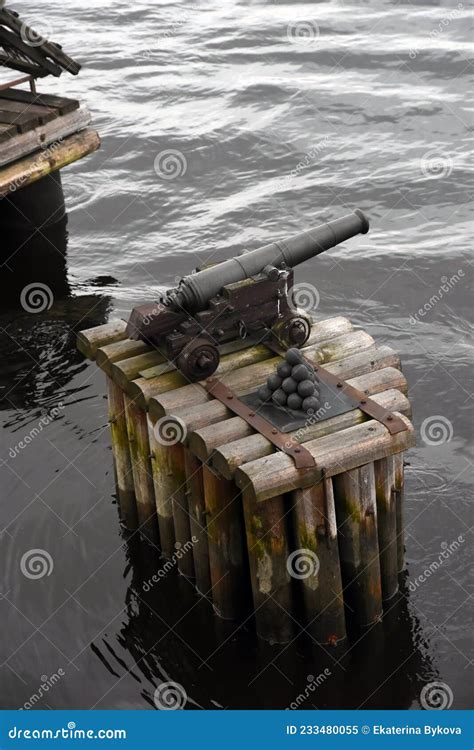 Small Cannon And Cannon Balls Stock Image Image Of Russia Defend 233480055