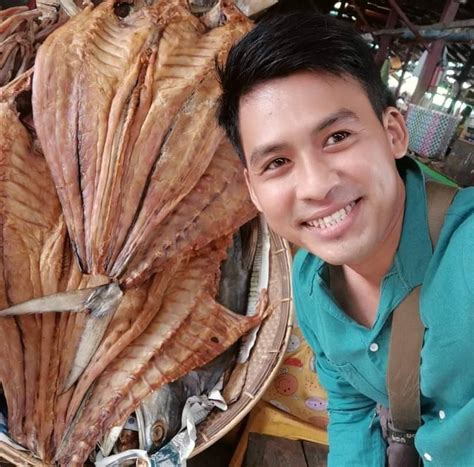 ပင်လ ပင်လယ်မောင် ရေထွက်ပစ္စည်း အမျိုးမျိုးလက်ကားဒိုင်ကြီး