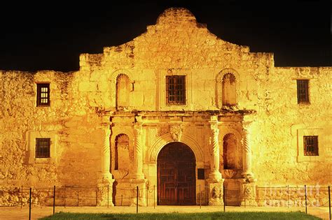 The Alamo At Night In San Antonio Texas Photograph By Wernher Krutein