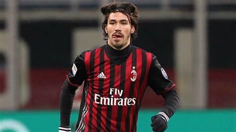From Retirement Home To Nursery Donnarumma Locatelli And Romagnoli Give