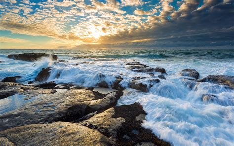 Foamy Waves Splashing In The Rocky Shore Wallpaper Beach Wallpapers