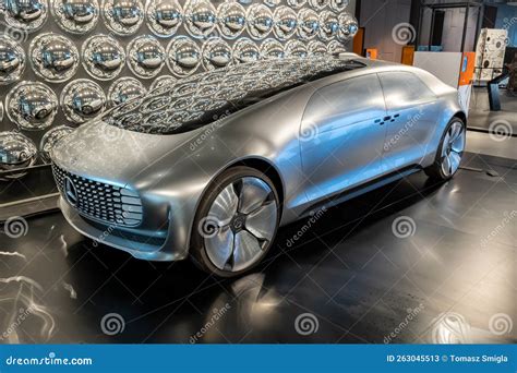 Mercedes Benz F 015 Intelligent Autonomous Self Driving Vehicle Futuristic Electric Car Luxury