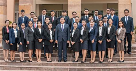 ឯកឧត្តម ប្រាក់ សុខុន សម្ដែងការអបអរសាទរចំពោះនិសិ្សតជ័យលាភី ២៤រូប ដែលគ្រោងចេញដំណើរទៅជប៉ុន