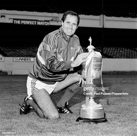 George Graham Arsenal Photos And Premium High Res Pictures Getty Images