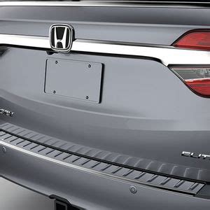 08p01 Thr 100 Genuine Honda Rear Bumper Protector Chrome