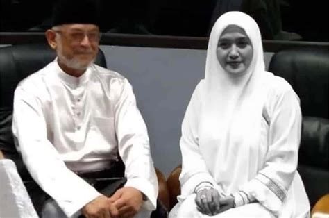 Takziah Buat Khalid Samad Isteri Kedua Kembali Ke Rahmatullah